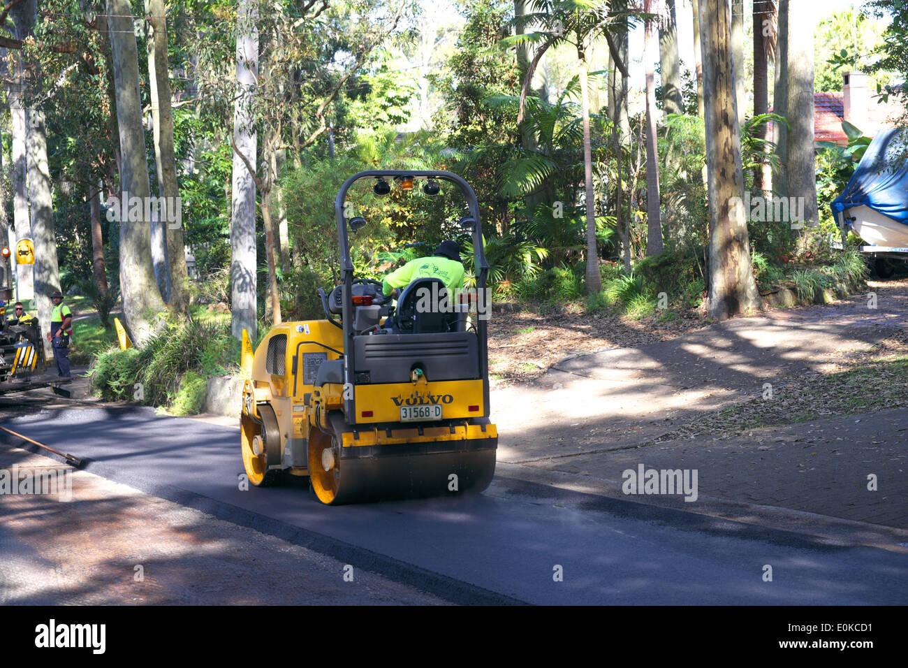 Road resurfacing hi-res stock photography and images - Alamy
