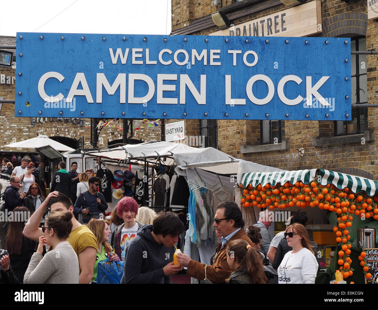 Welcome to Camden Lock sign Stock Photo - Alamy