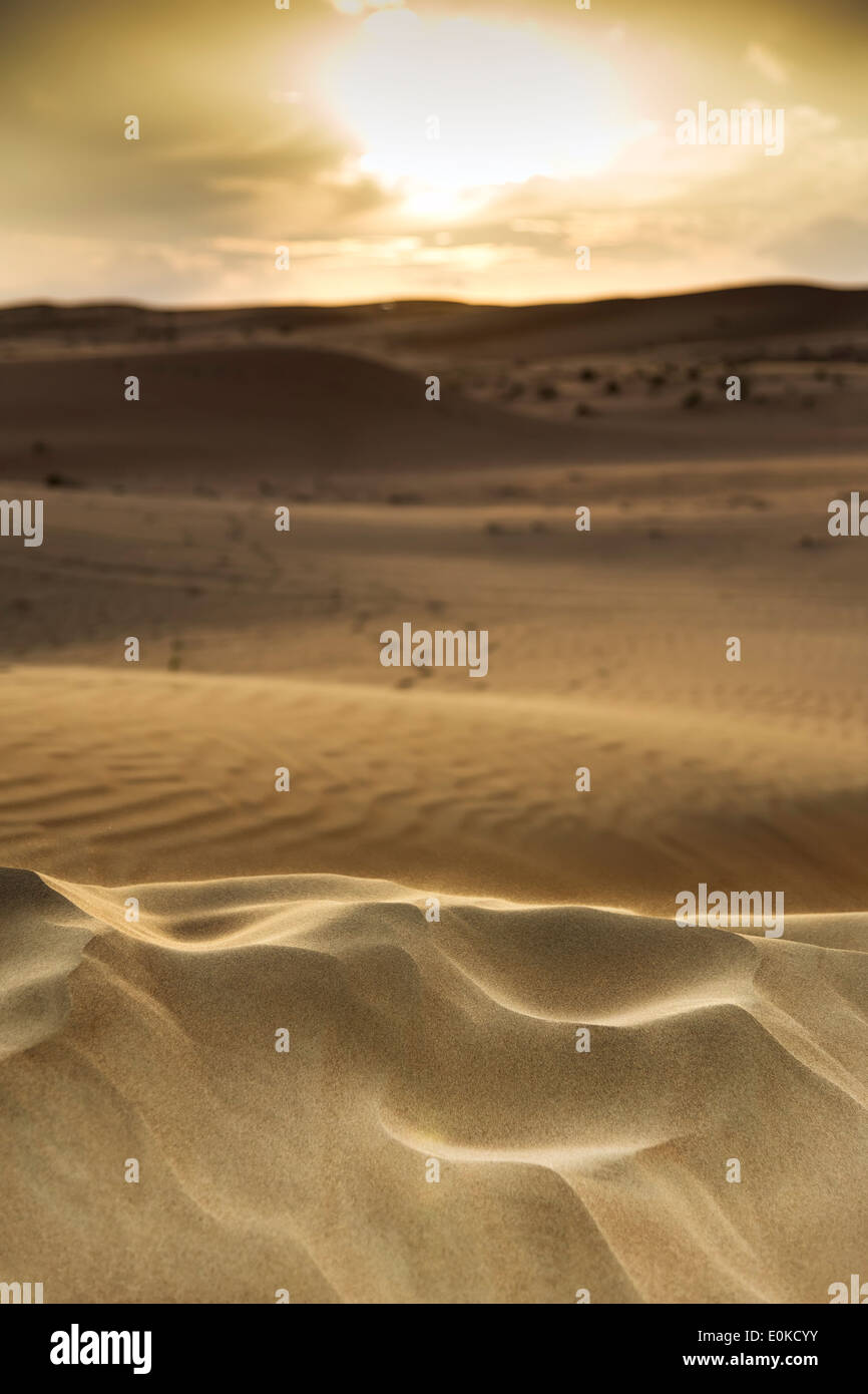 Sunset desert saudi hi-res stock photography and images - Alamy