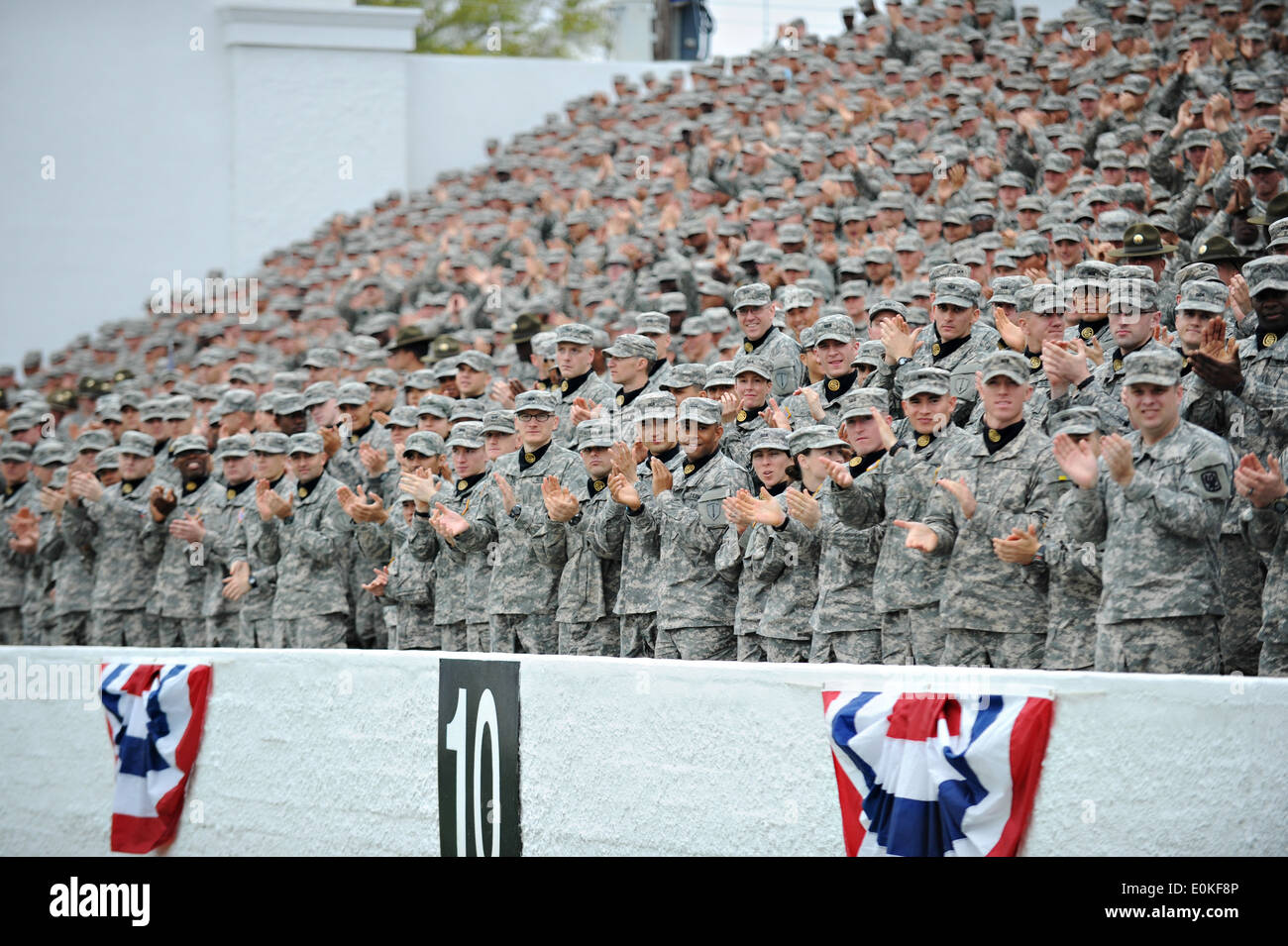 Hundreds of U.S. Army Soldiers attend the West Point football spring ...