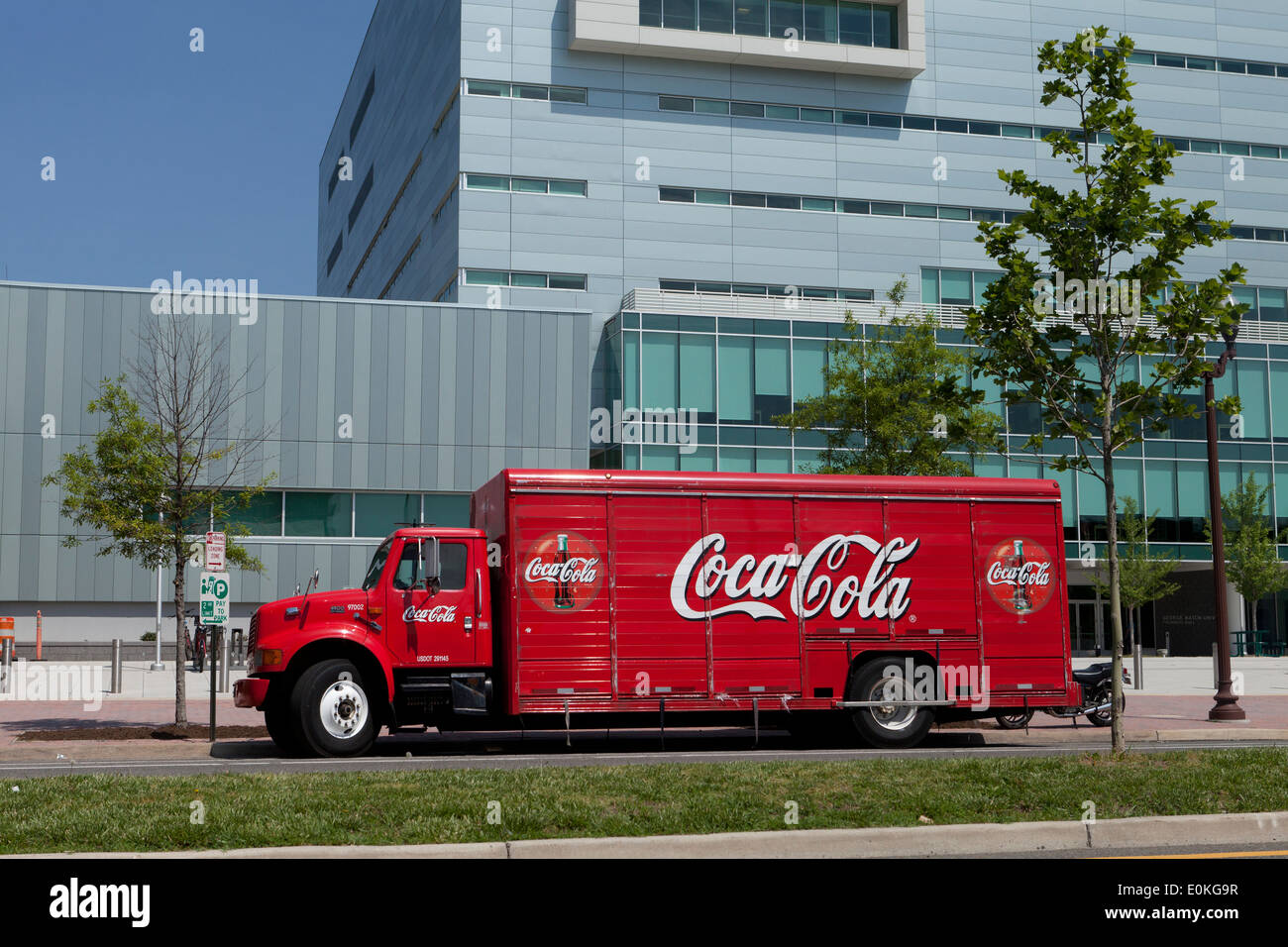Delivery Truck Of Coca Cola High Resolution Stock Photography and ...