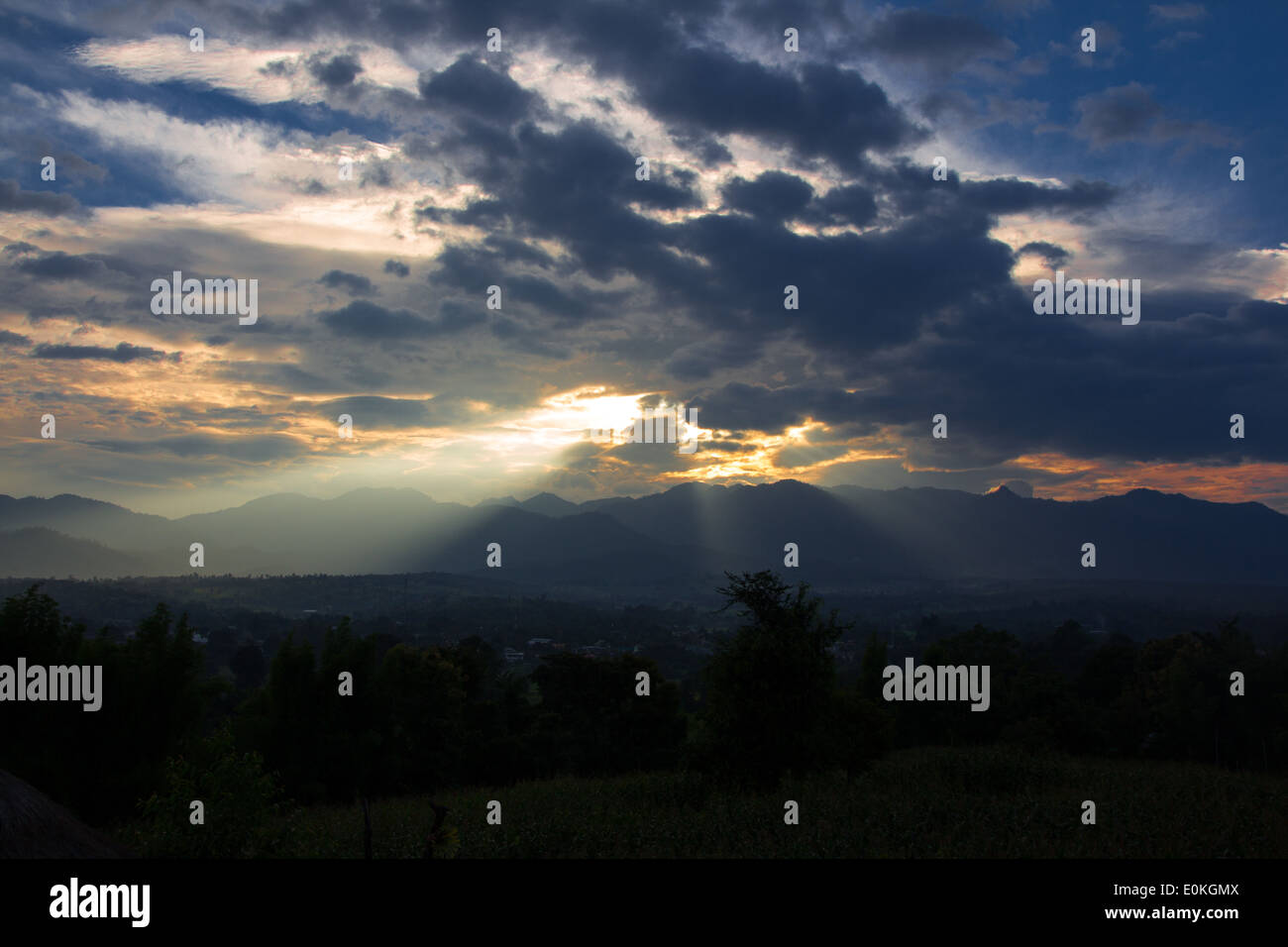 Ray of sunshine hi-res stock photography and images - Alamy