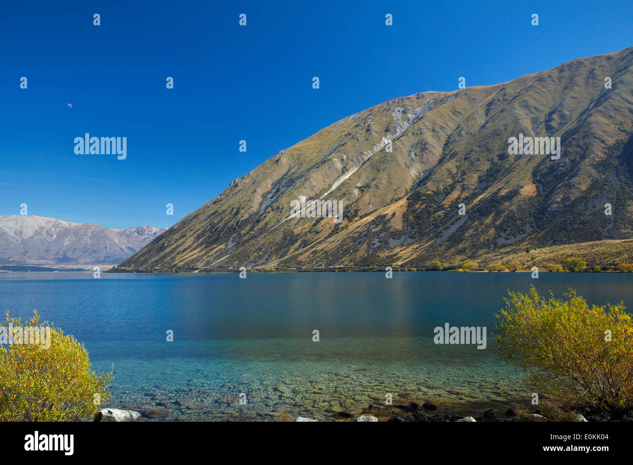Lake Ohau and Ben Ohau, seen from Alps 2 Ocean cycle trail in autumn ...