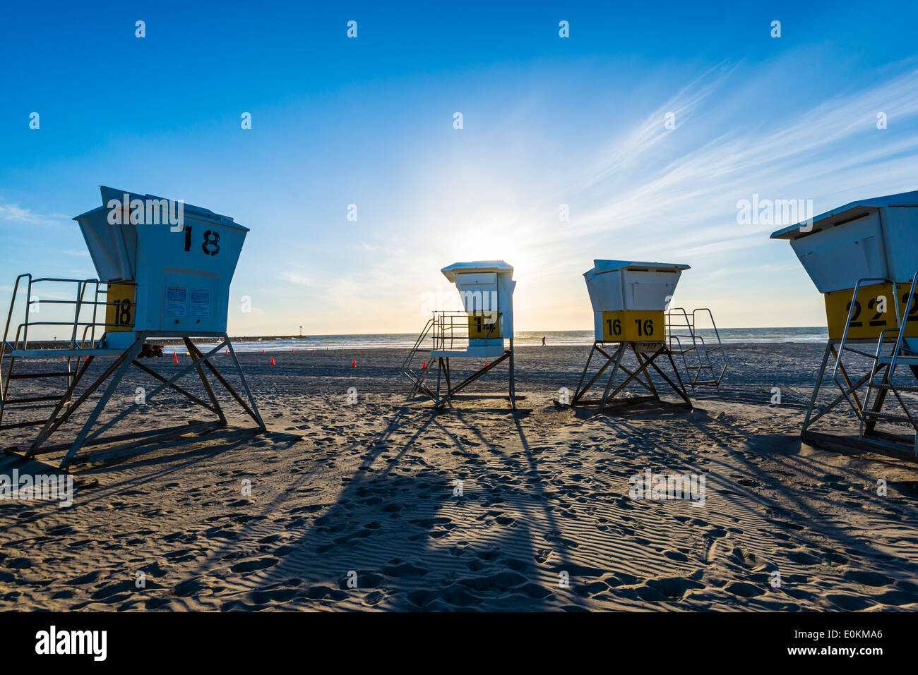Lifeguard towers hi-res stock photography and images - Alamy