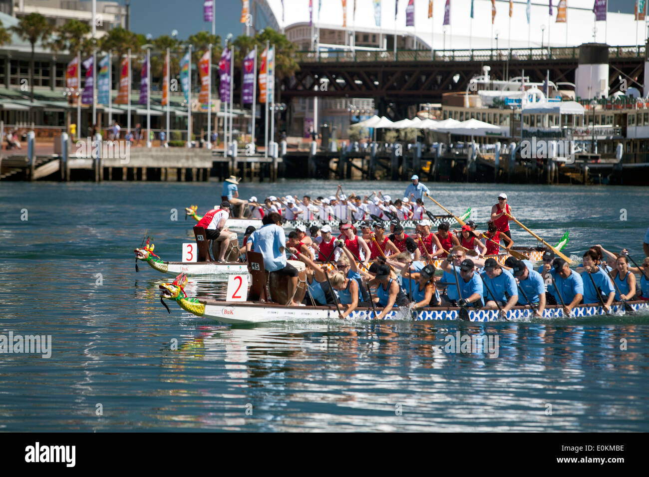 Chinese new year sydney dragon boat hi-res stock photography and images ...