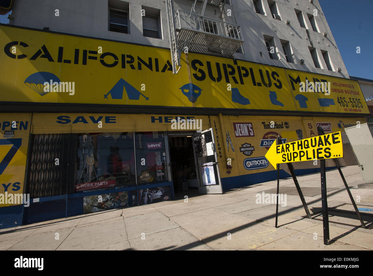 Surplus store hi-res stock photography and images - Alamy