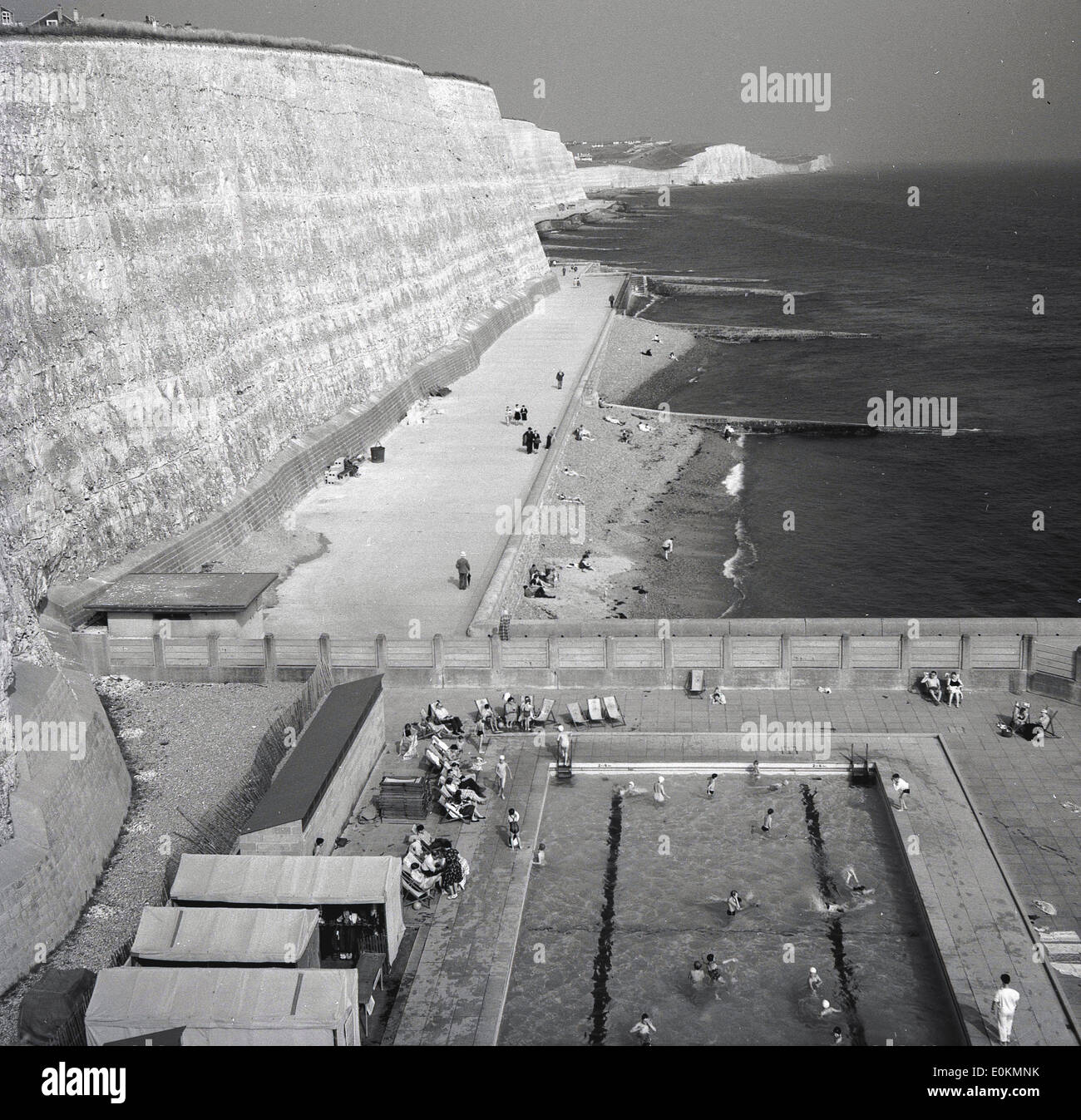 1950s Swimming Pool High Resolution Stock Photography and Images - Alamy