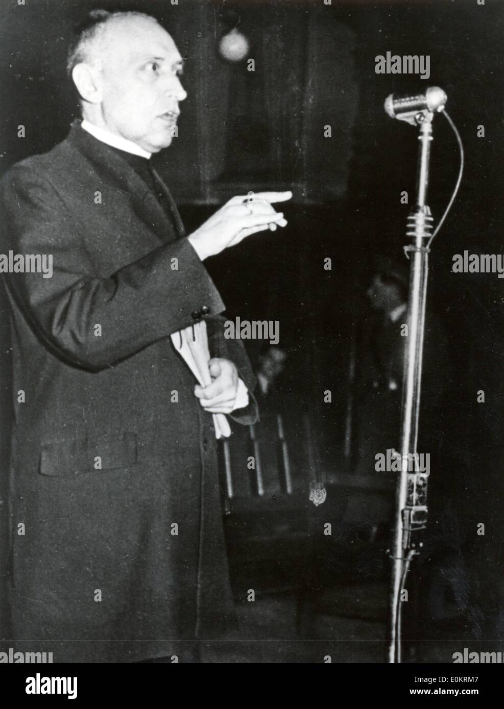 Cardinal Jozsef Mindszenty speaking Stock Photo - Alamy