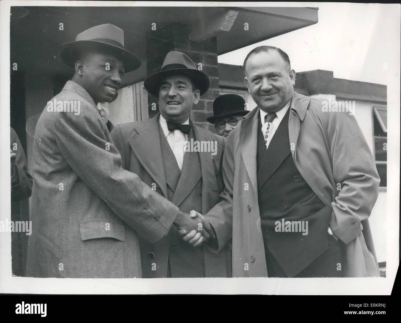 May 24, 1949 - Ex-featherweight champion of the world arrives - Sandy ...