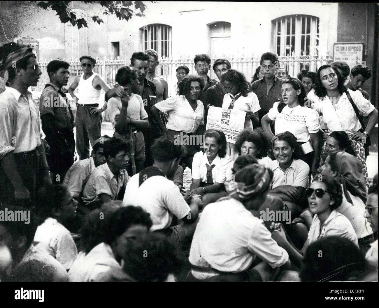 Berlin 1947 hi-res stock photography and images - Alamy