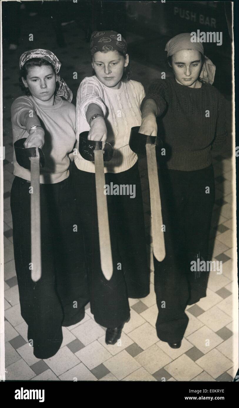 Oct. 10, 1949 - Young ladies of the navy Rehearse their Cutlass display ...