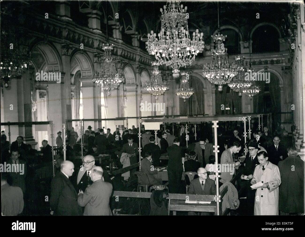 1948 paris hi-res stock photography and images - Alamy