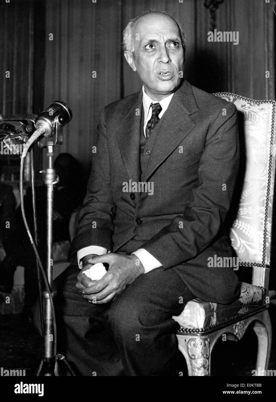 The indian politician and prime minister jawaharlal nehru Black and ...