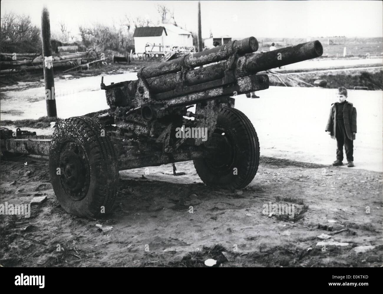 Field gun hi-res stock photography and images - Alamy