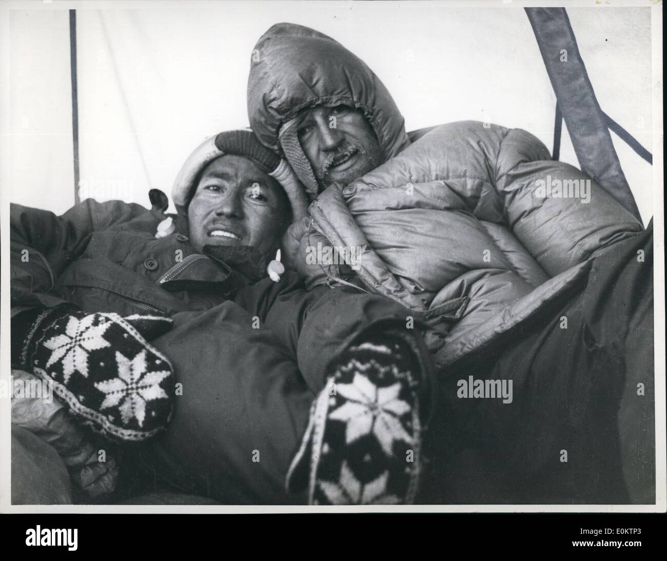 George everest hi-res stock photography and images - Alamy