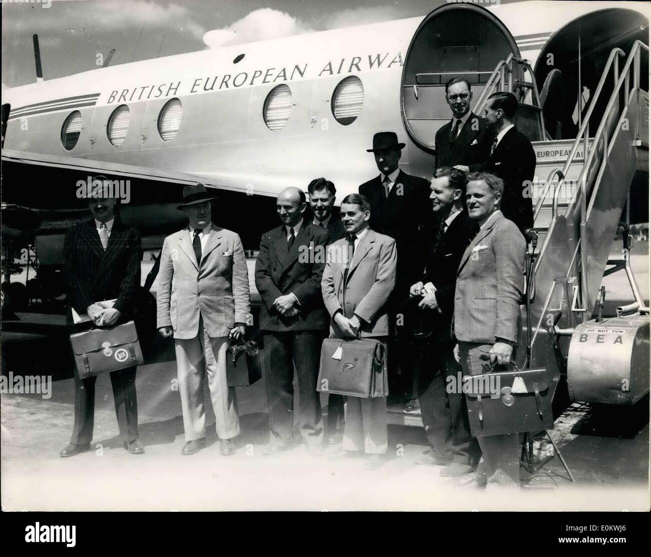 Worlds first jet airliner hi-res stock photography and images - Alamy