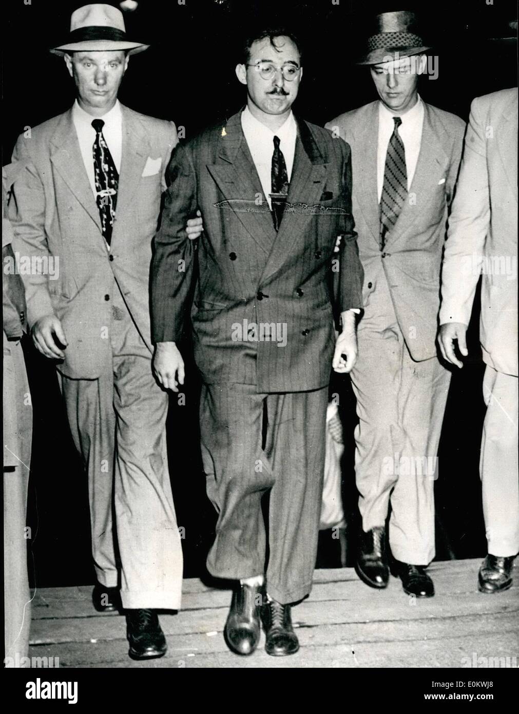 Jul. 07, 1950 - ROSENBERG ARRESTED AS ATOM SPY. PHOTO SHOWS: FBI agents ...