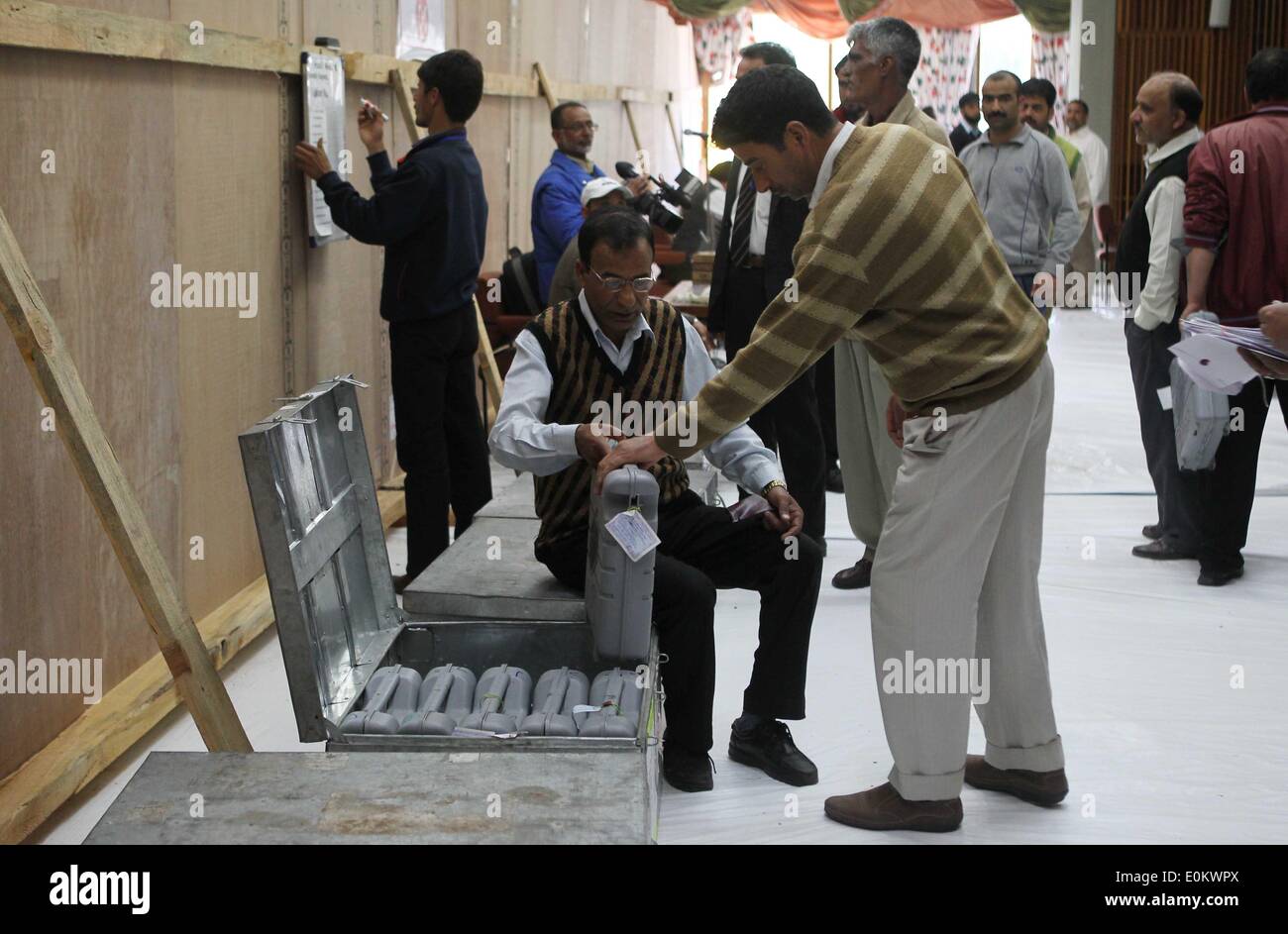 Indian election voting machine hi-res stock photography and images - Alamy