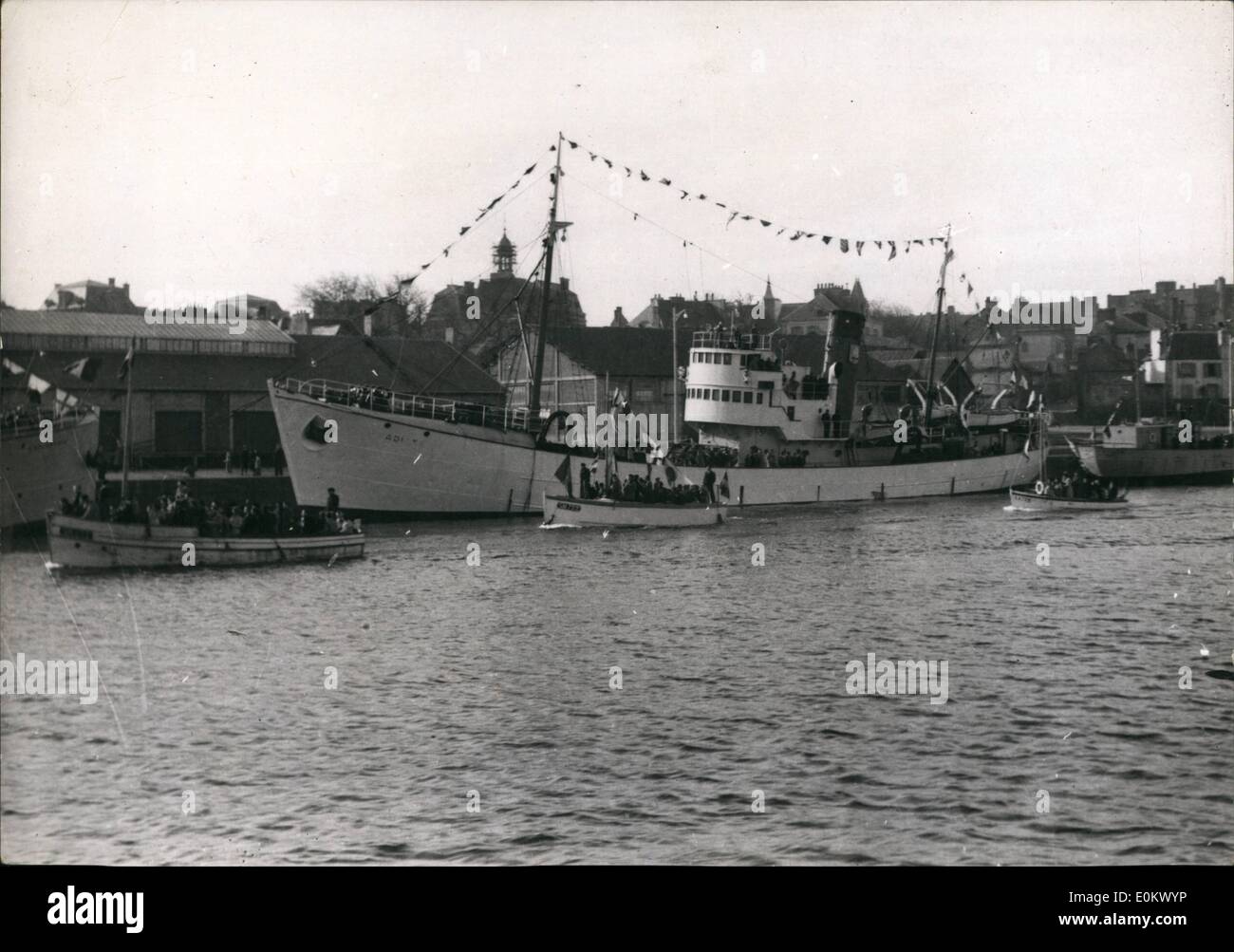 Archival sail boats hi-res stock photography and images - Alamy