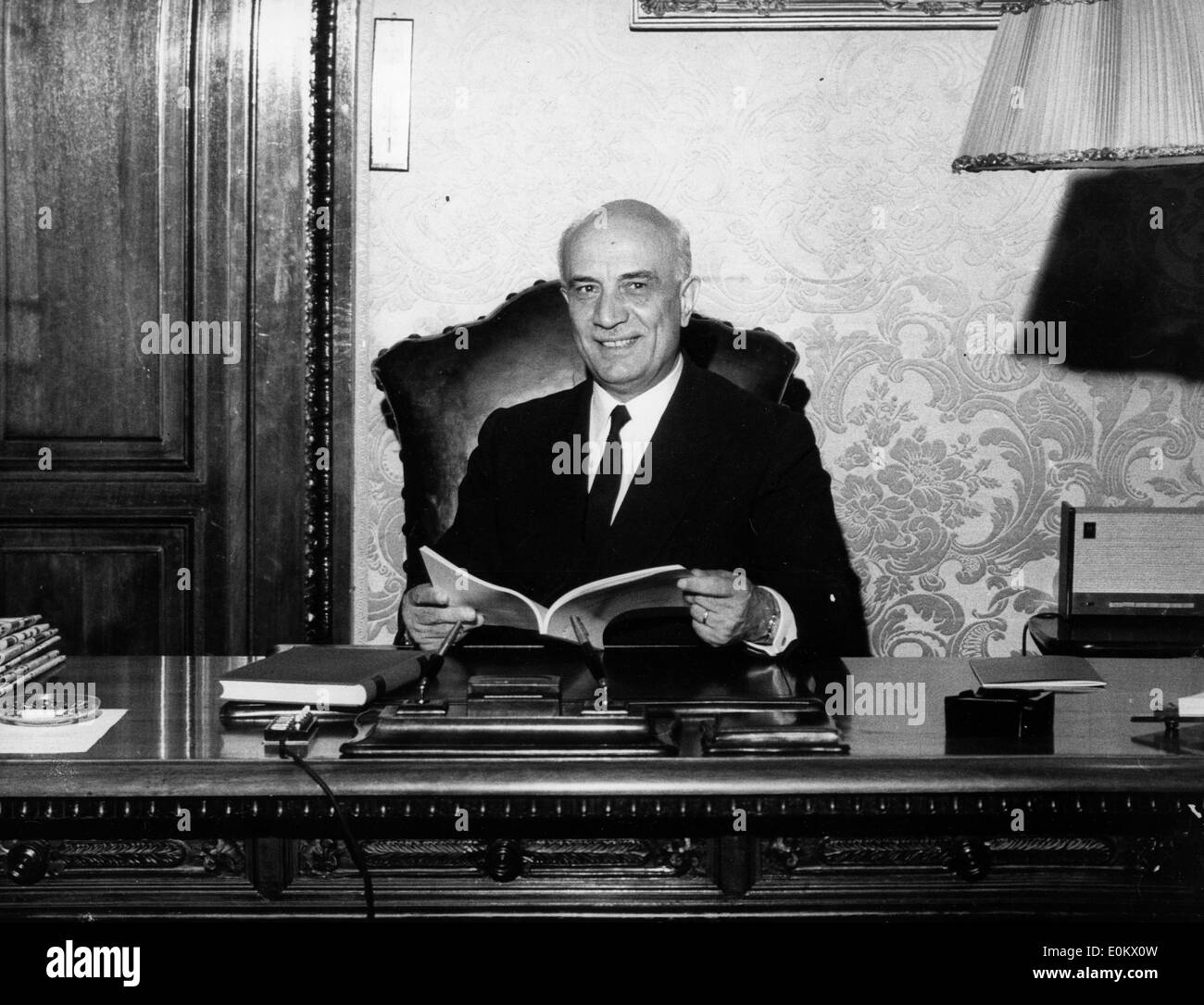 Prime Minister Amintore Fanfani at his desk Stock Photo - Alamy