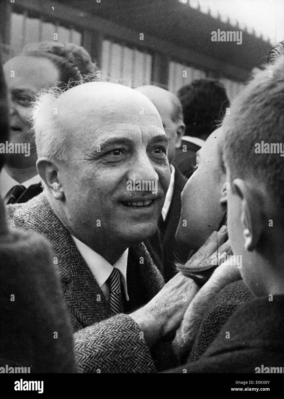 Prime Minister Amintore Fanfani arrives in Rome Stock Photo - Alamy