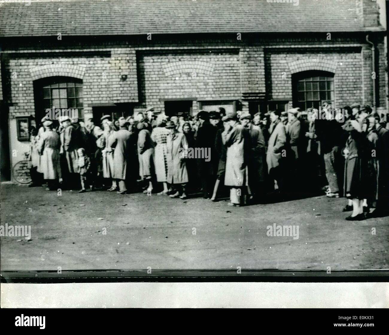 Sep. 09, 1950 - Eighty men lost in Colliery disaster. Scene at the ...
