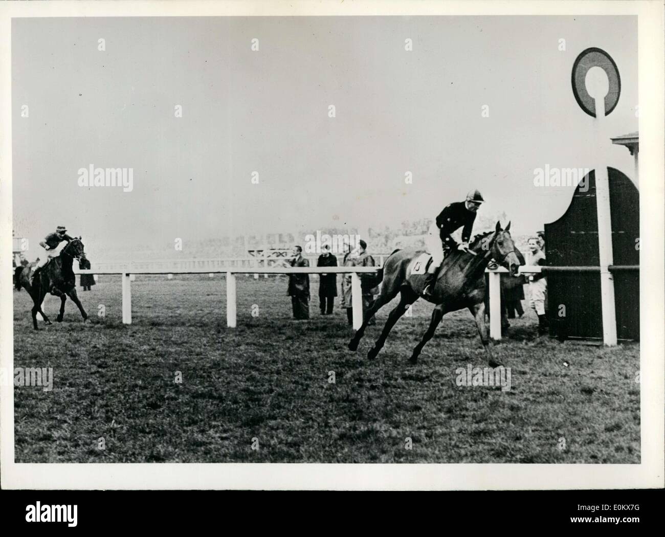 Victor thompson hi-res stock photography and images - Alamy