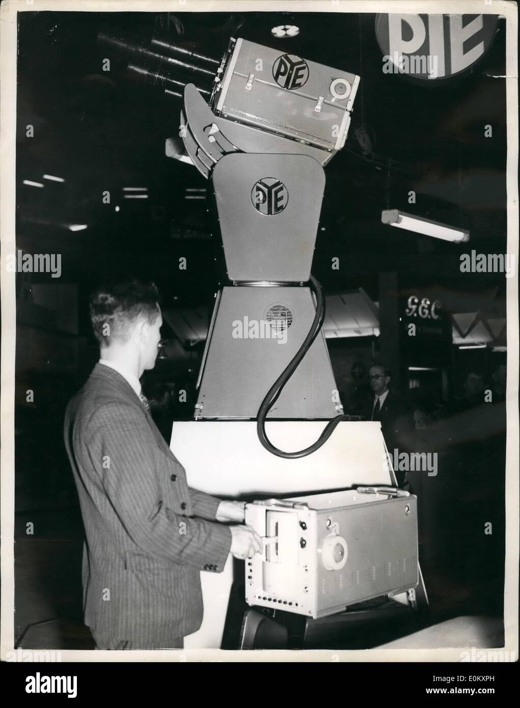 Aug. 08, 1952 - Preview of the radio show: A remote-controlled ...
