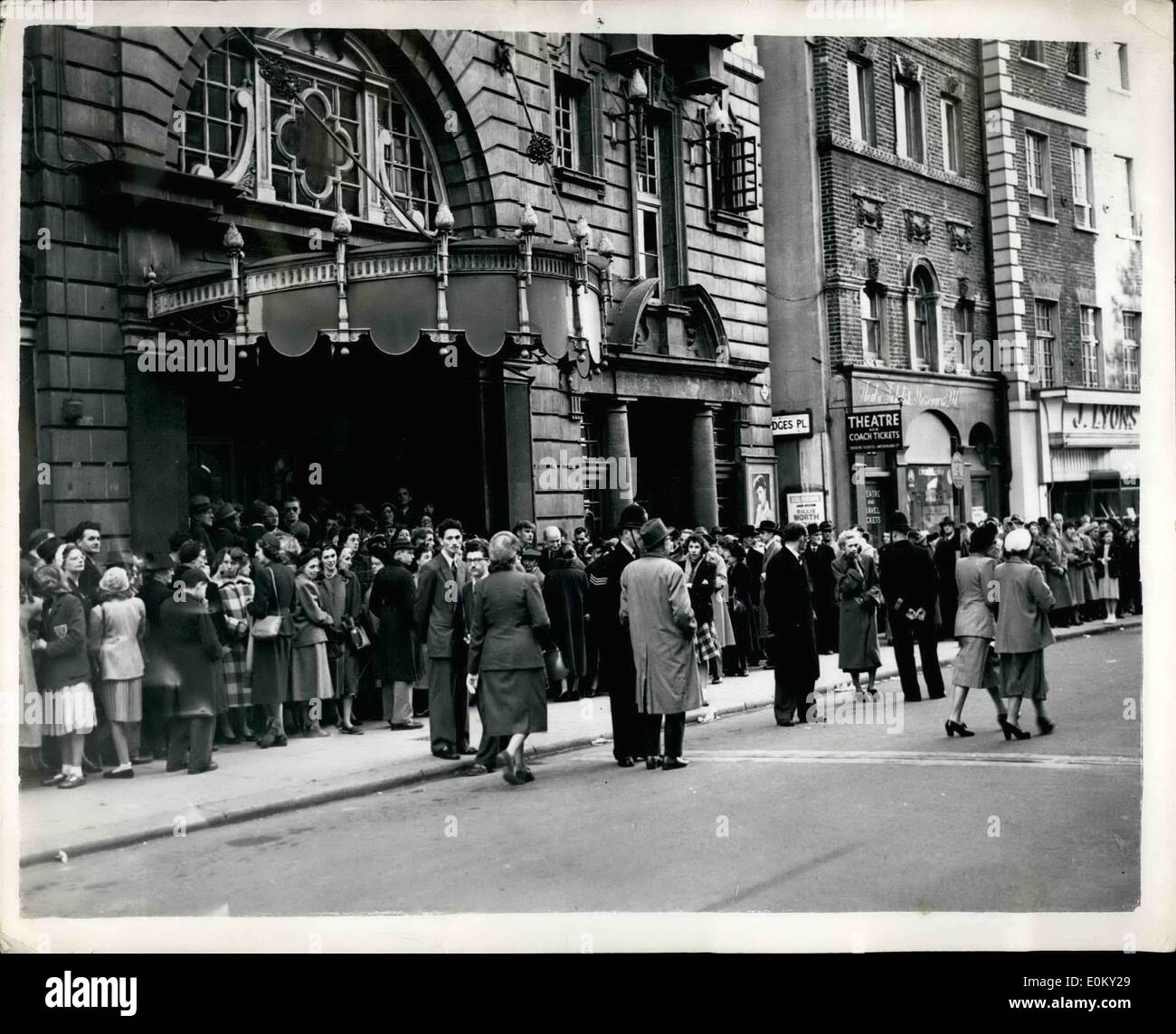 Coliseum gate crashers hi-res stock photography and images - Alamy