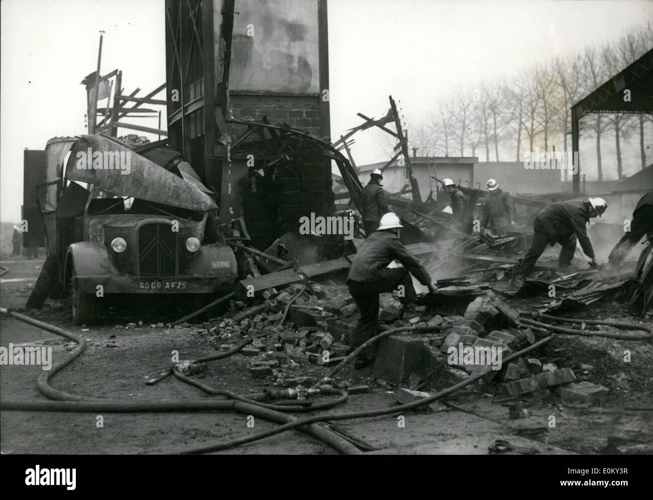 Nov. 11, 1952 - An important furniture factory destroyed by fire: The ...