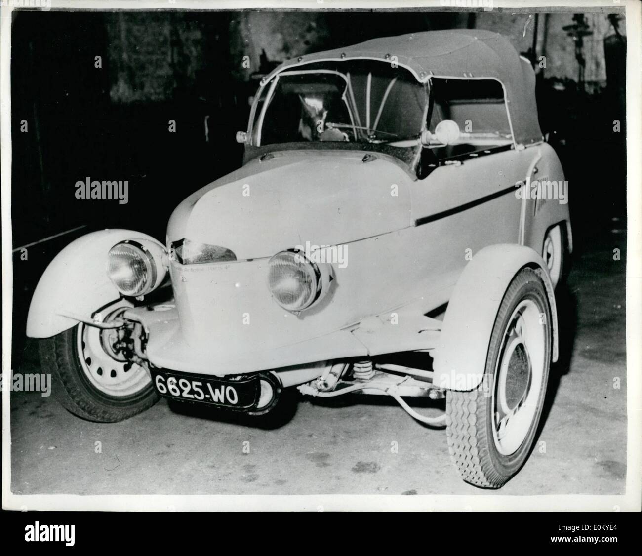 Two front wheels hi-res stock photography and images - Alamy