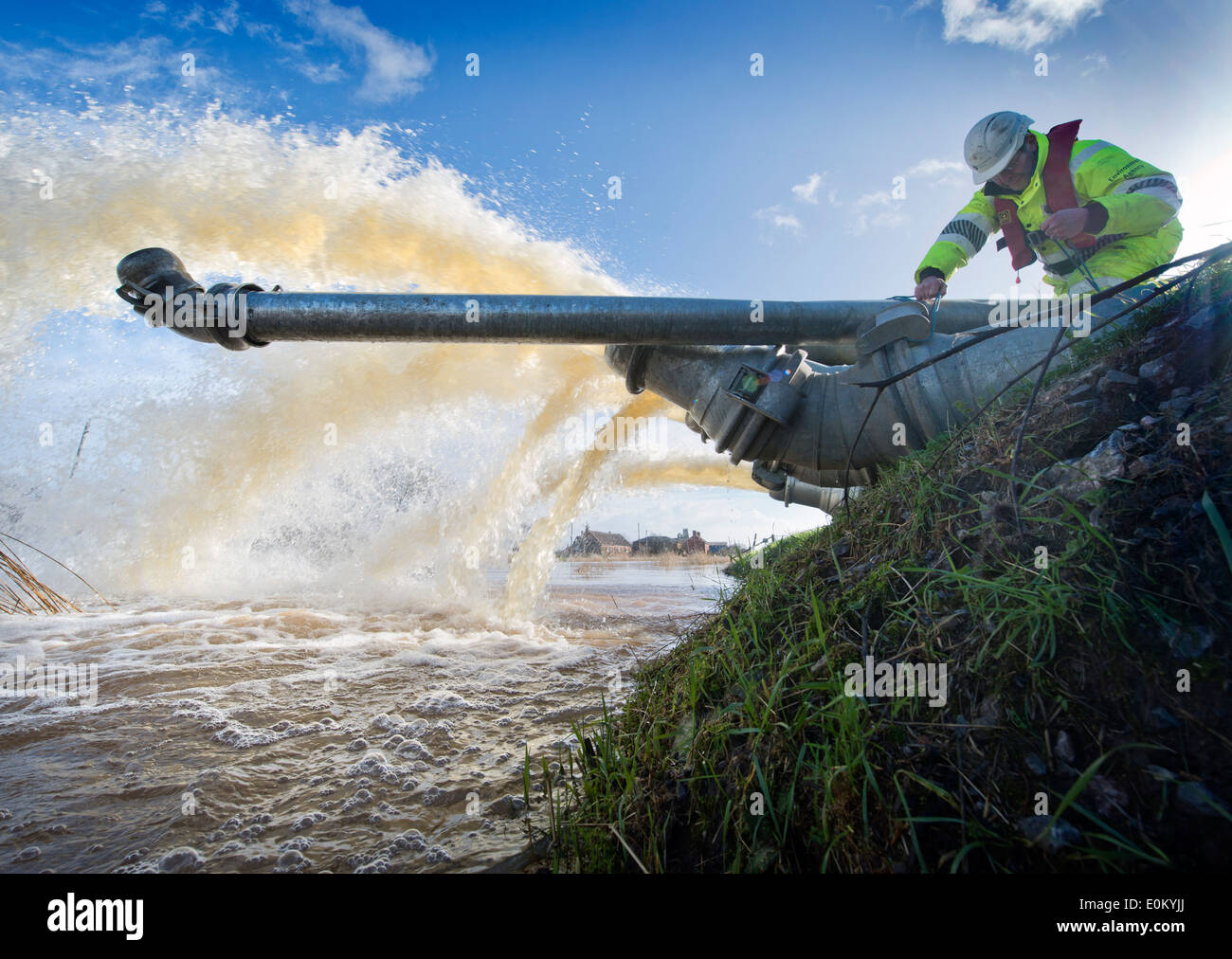 Flooding on the Somerset Levels - an Environment Agency engineer ...