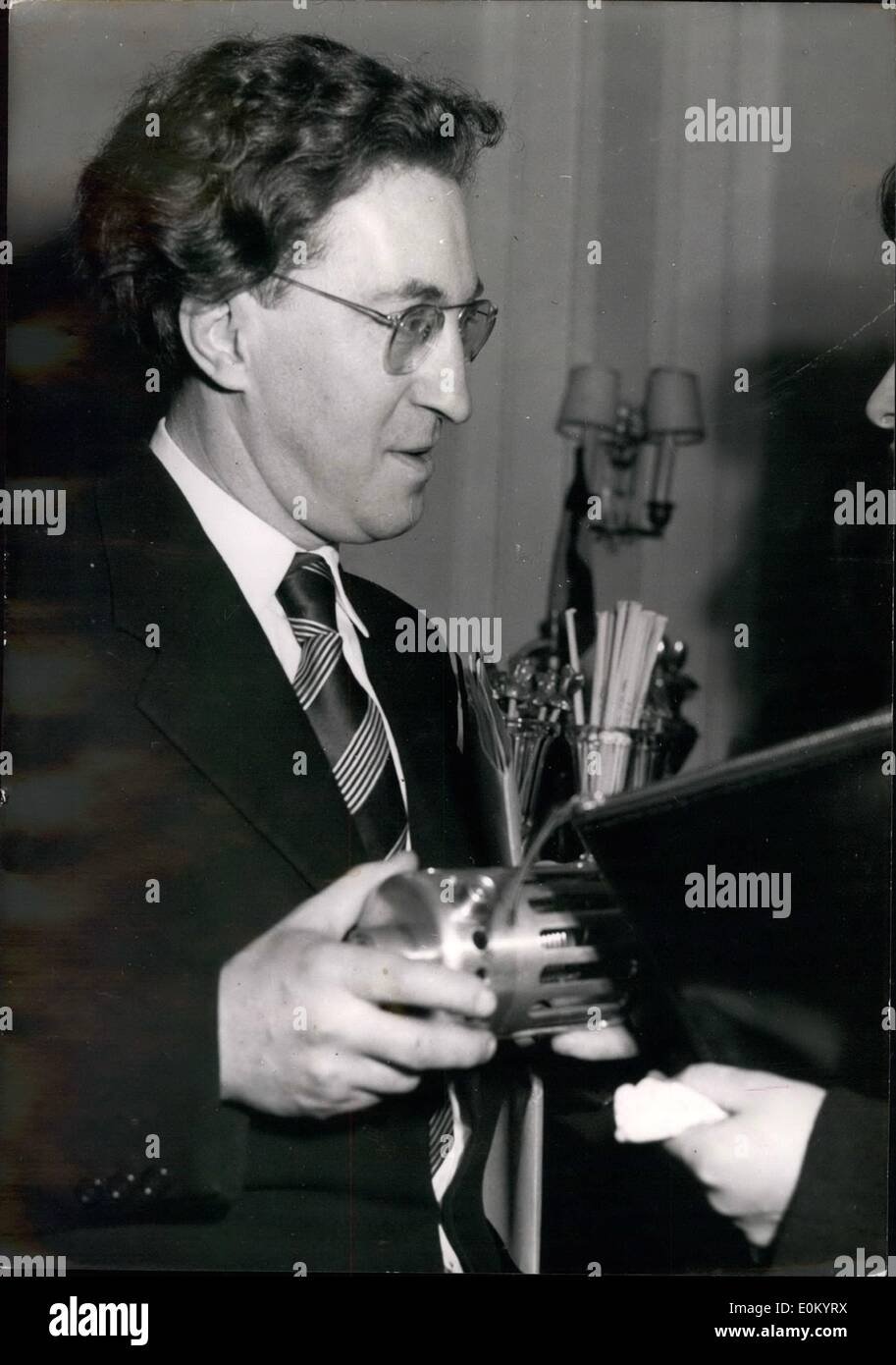 Dec. 12, 1952 - The French Inventors Union gave it's first prize out ...