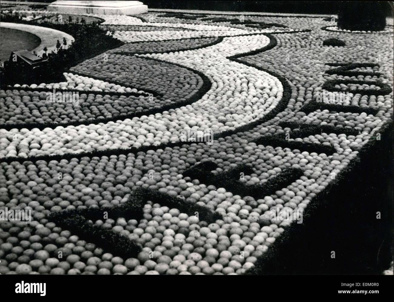 1953 france hi-res stock photography and images - Alamy