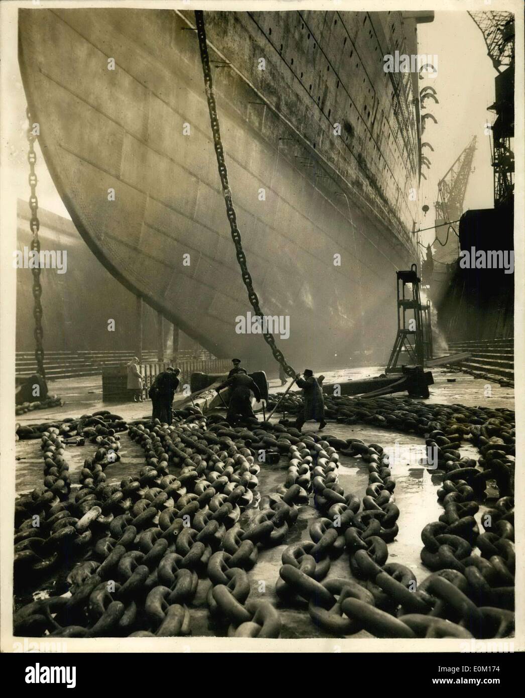 Worlds largest dry dock hi-res stock photography and images - Alamy