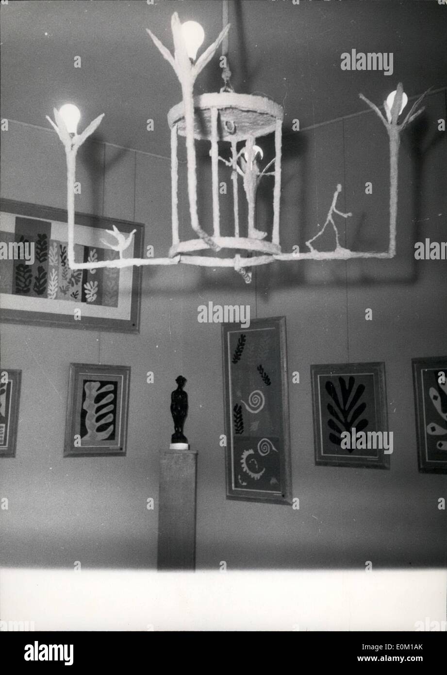 Henri matisse cut out paper art hi-res stock photography and images - Alamy