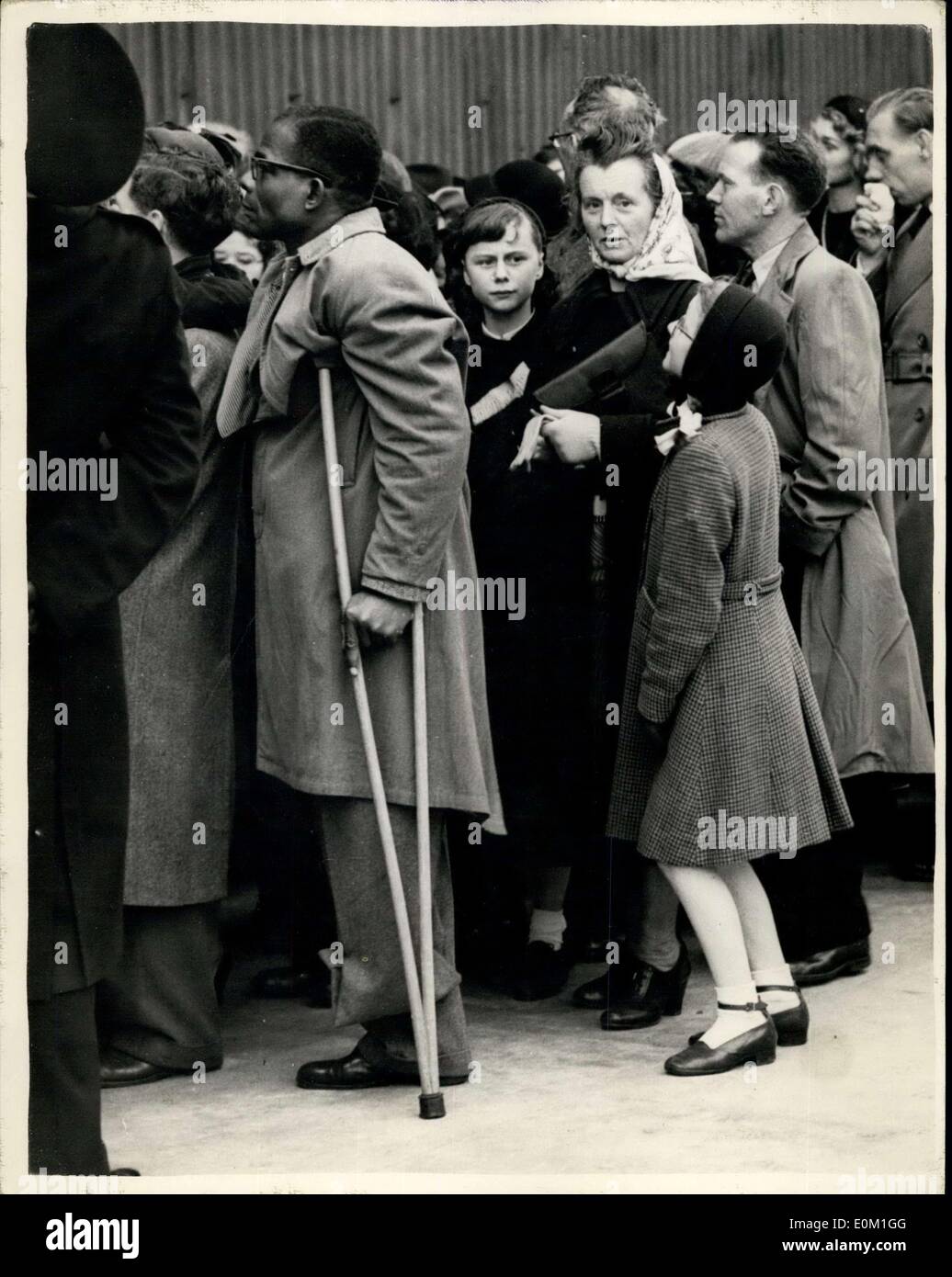Crippled children hi-res stock photography and images - Alamy