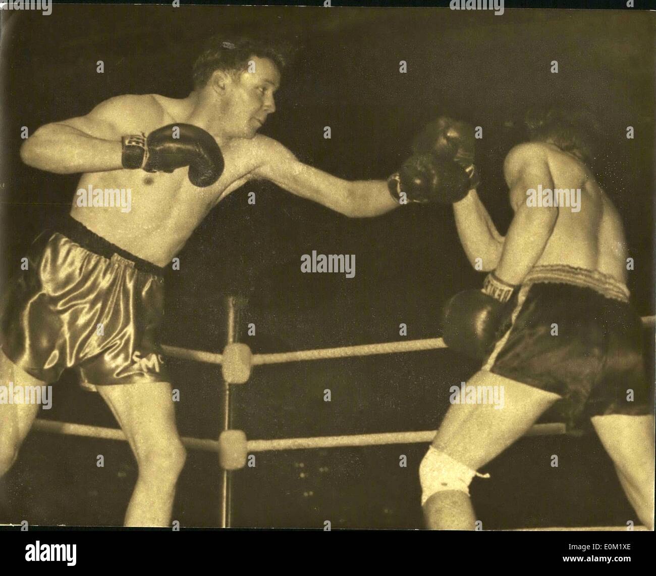 Mar. 03, 1953 - SAMMY MCCARTHY WINS. Sammy McCarthy (Britain) left ...