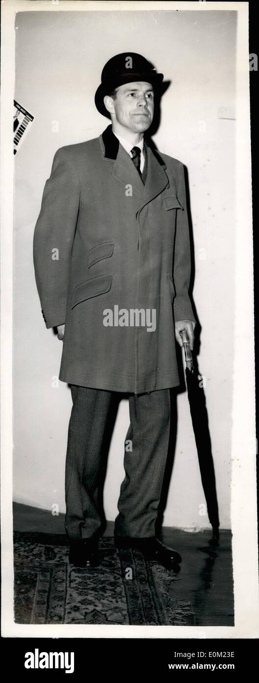 Drain pipe trousers hi-res stock photography and images - Alamy