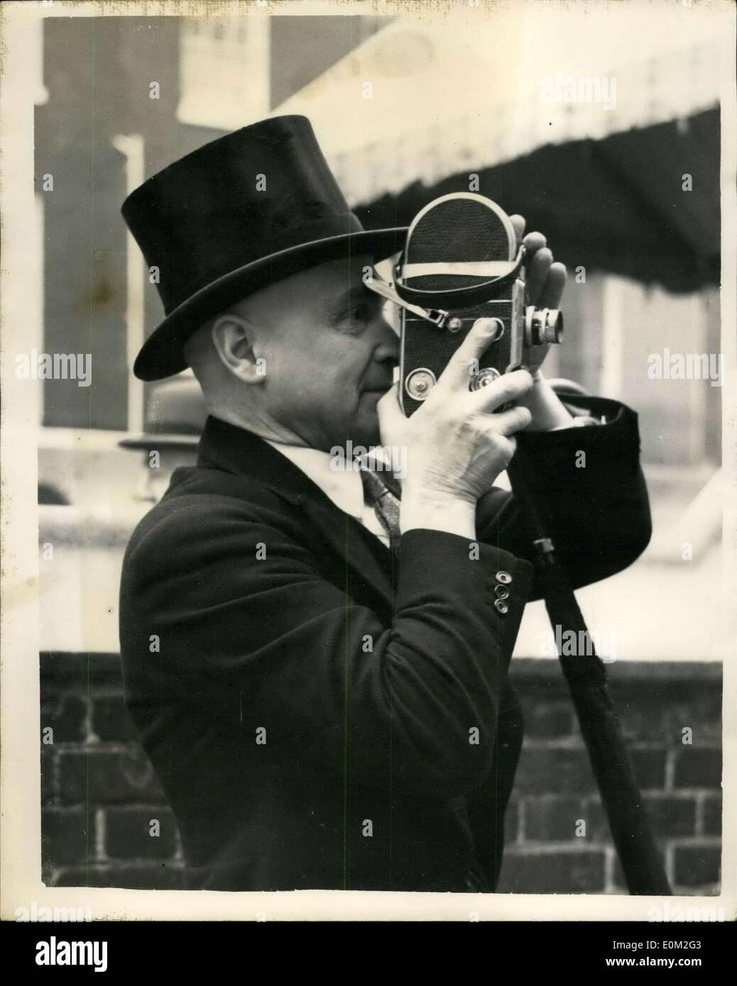 Top hatted hi-res stock photography and images - Alamy