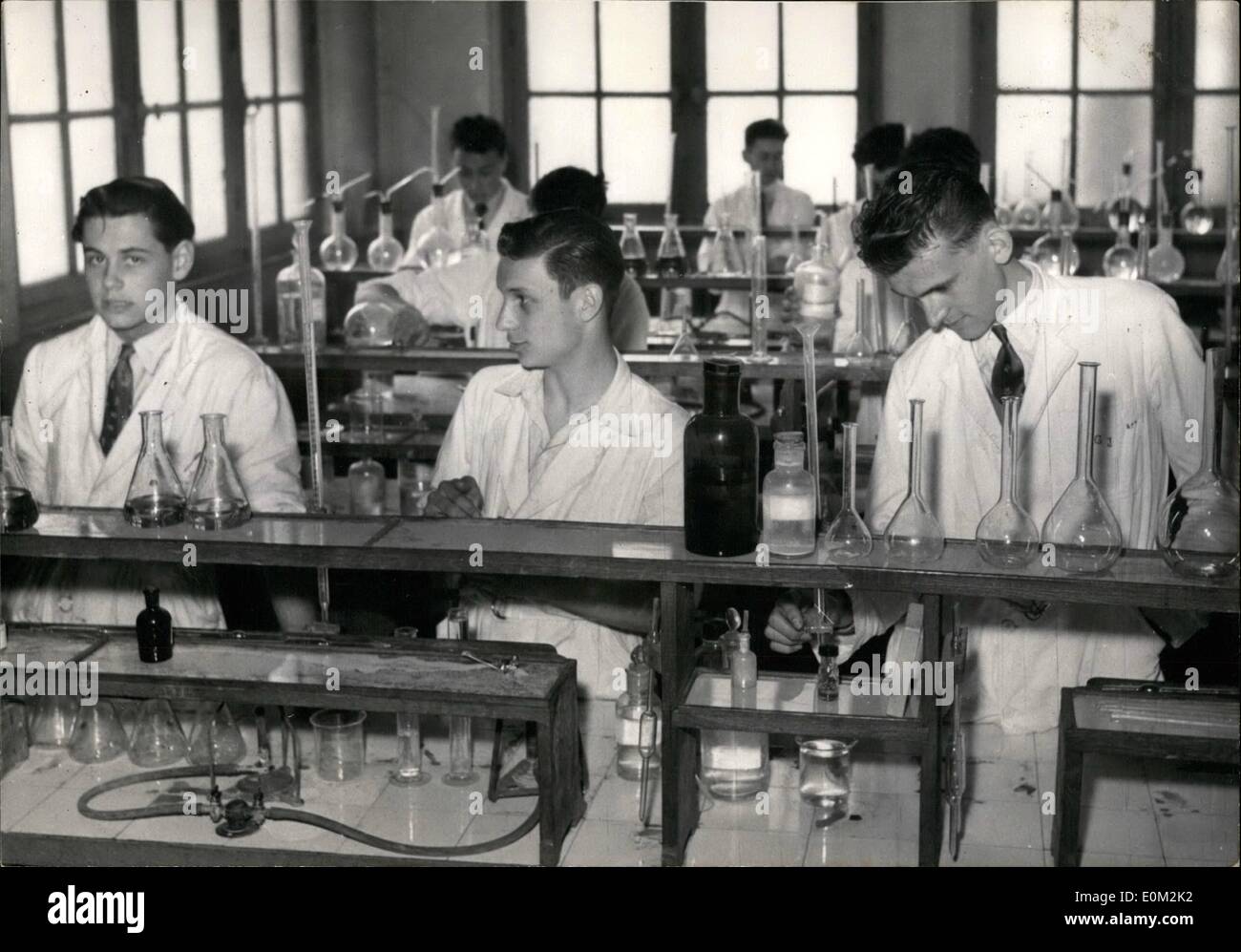 Apr. 04, 1953 - Chemistry Lab Exhibition Opens: Students In The Lab At ...