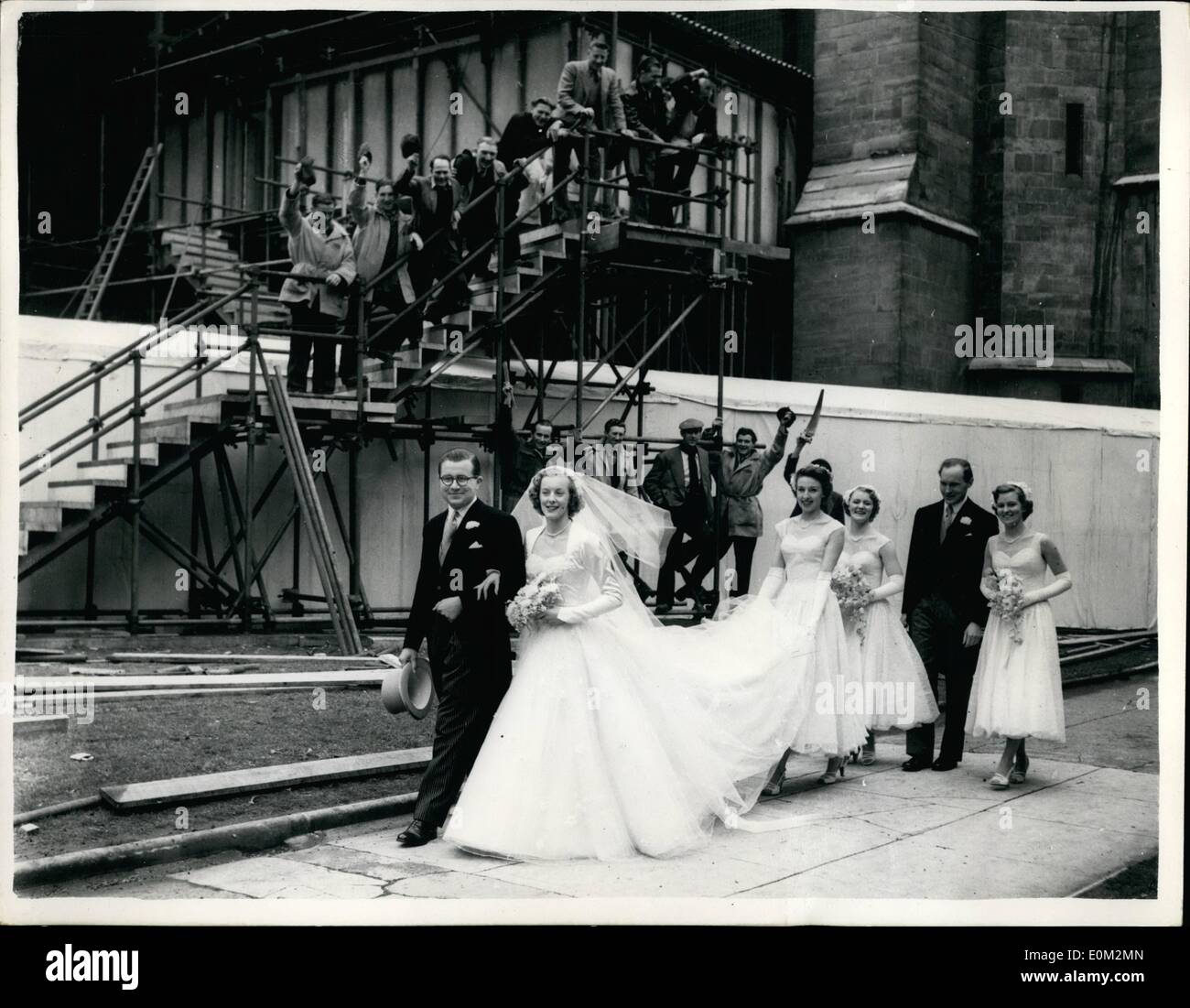 Apr. 04, 1953 - Vic Oliver gives away his ward. Wedding at St. Margaret ...
