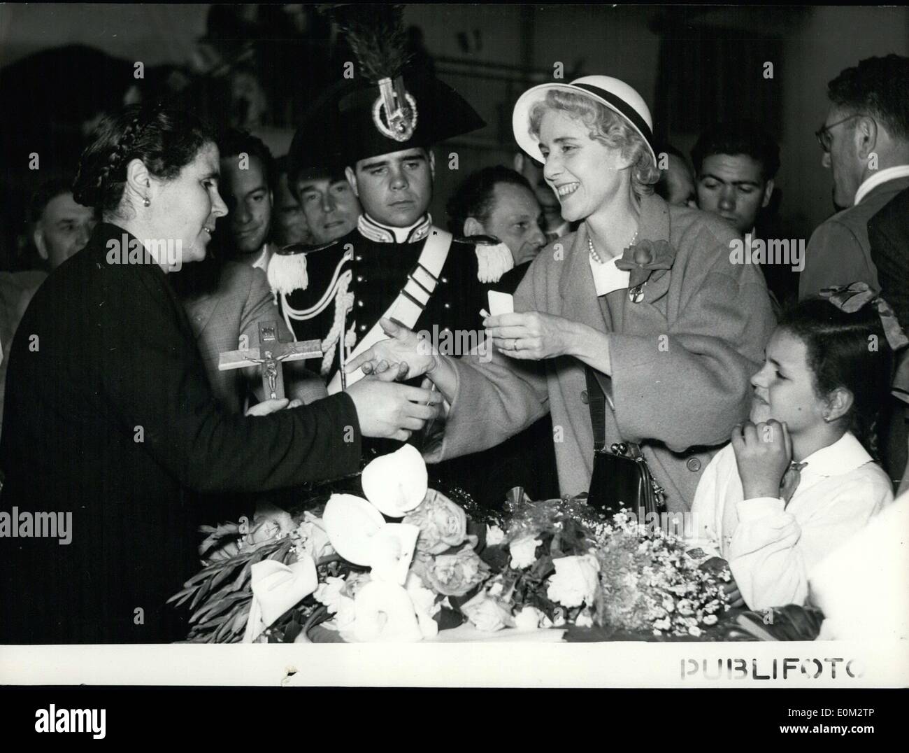 May 14, 1953 - American Ambassador to Italy Clare Booth Luce Stock ...