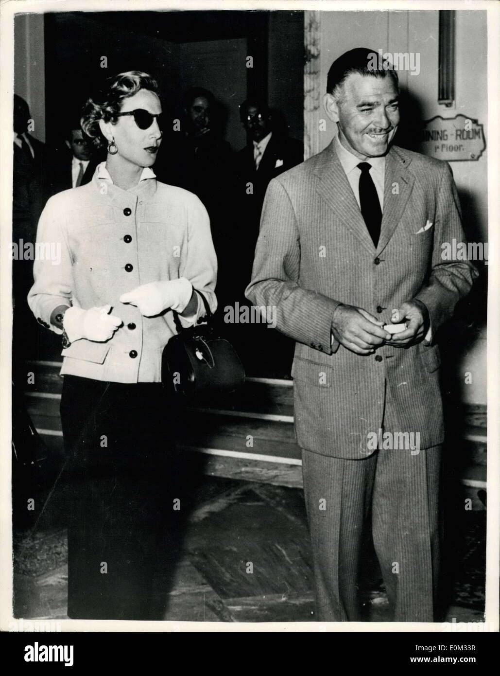 May 22, 1953 - Screen Star Clark Gable Escorts Miss Suzanne, Companions ...