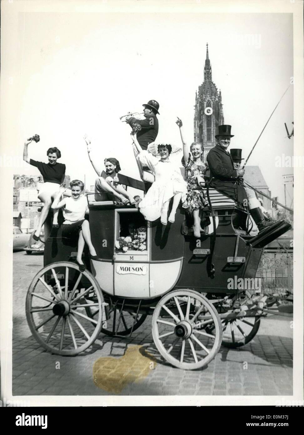 Load carriage hi-res stock photography and images - Alamy