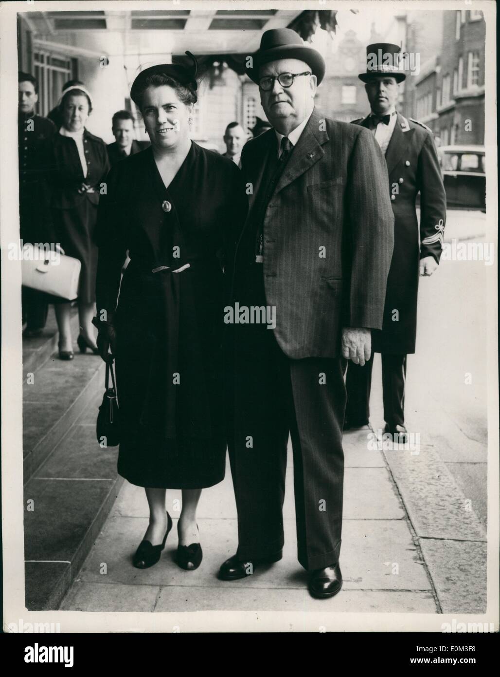 May 05, 1953 - South African Prime Minister arrives for the Coronation ...
