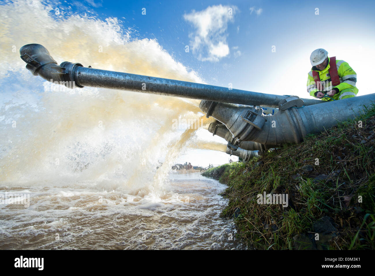 Flooding on the Somerset Levels - an Environment Agency engineer ...