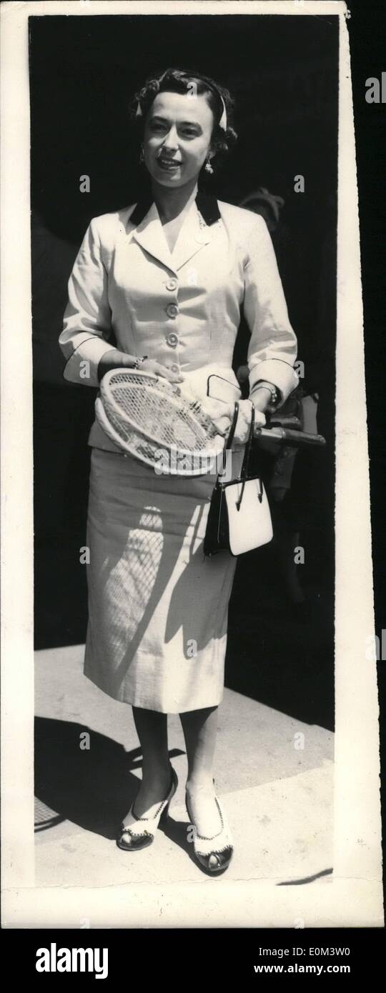 Jun. 06, 1953 - Opening day at Wimbledon. Photo shows Marie Weiss, of ...