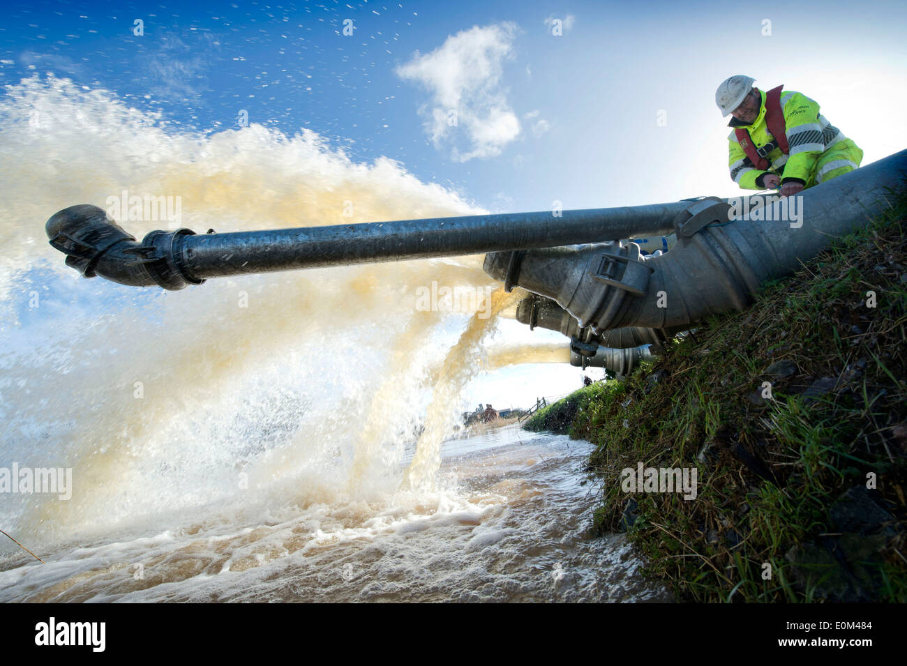 Flooding on the Somerset Levels - an Environment Agency engineer ...