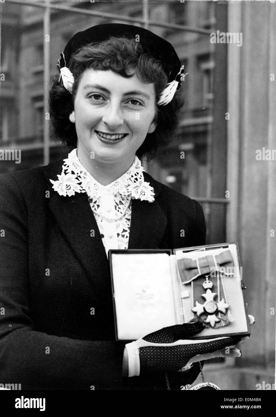 One figure skater Black and White Stock Photos & Images - Alamy